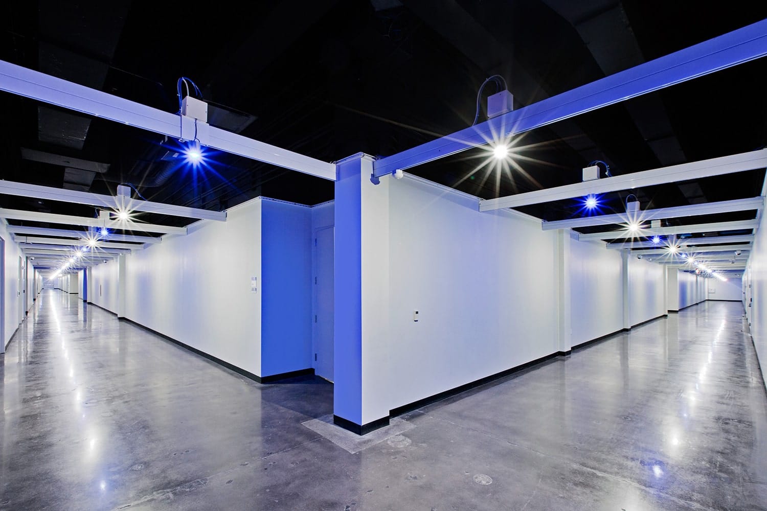 Dallas Data Center (DAL1) - Evocative Data Centers